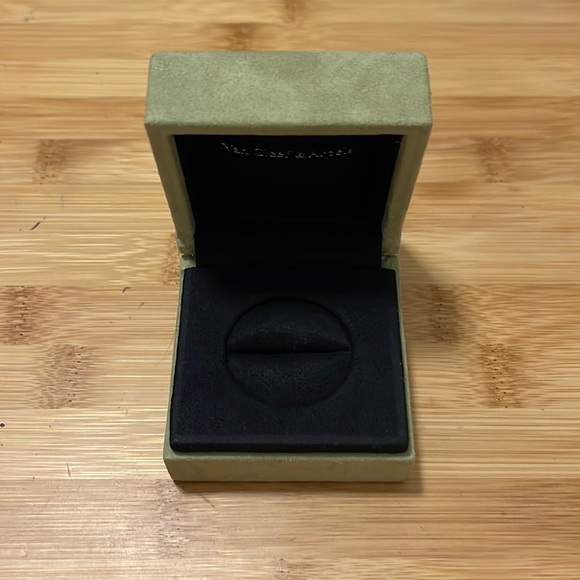 Van Cleef & Arpels | Jewelry | Authentic Van Cleef Arpels Ring Box ...